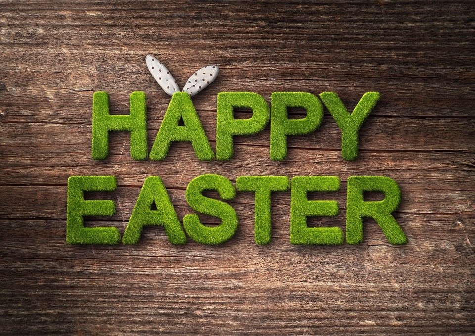 Zielony napis Happy Easter - Gify i obrazki na GifyAgusi.pl